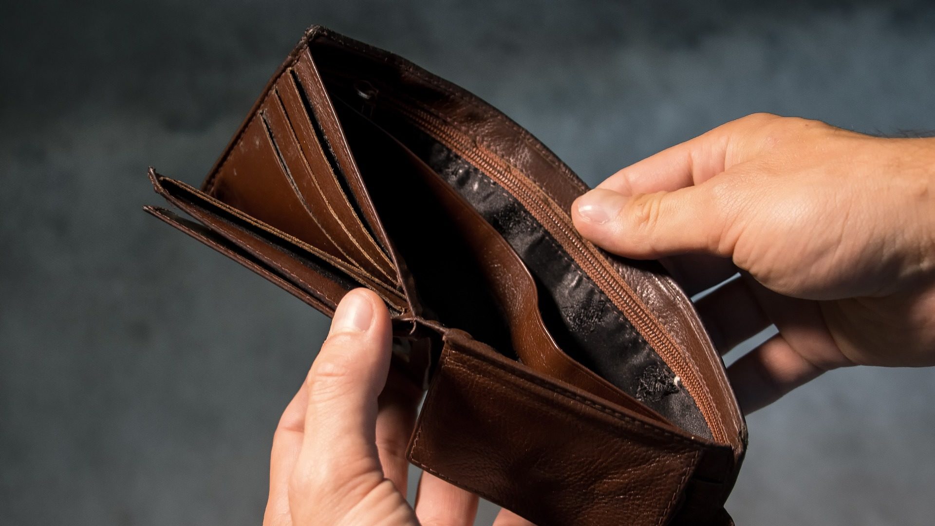 Lost Wallets: An Acts of Kindness Experiment • EWCed • Education Video